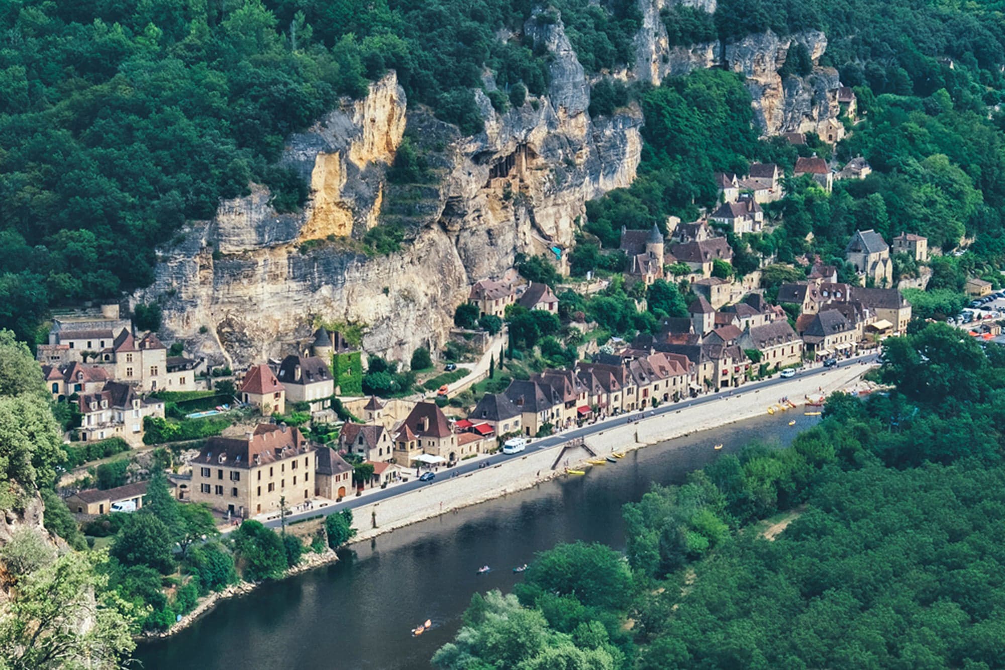 Locations saisonnières avec piscines privées | Pure France